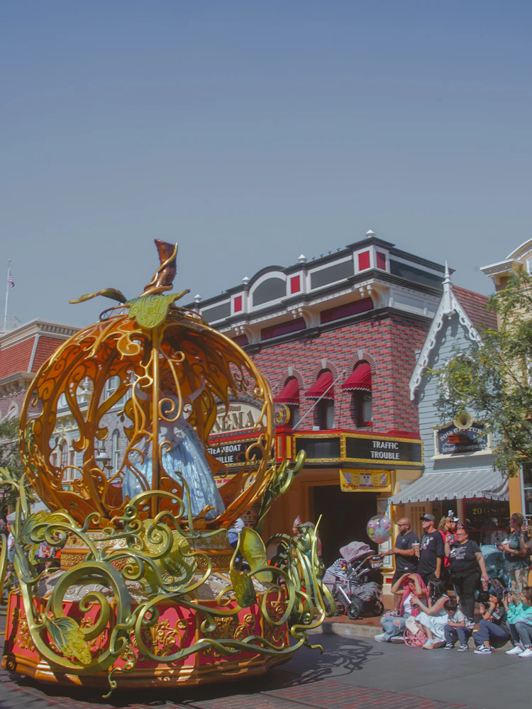 【2025年最新】カリフォルニア ディズニーランド・リゾートのおすすめアトラクションをレポート！｜tabimuse